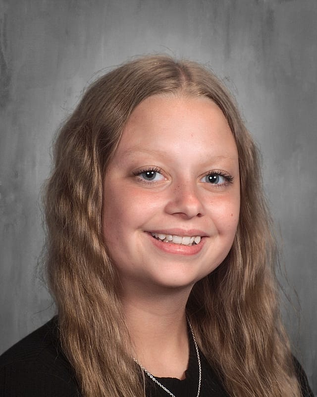 2023 Sunday Seniors: Elizabeth Weddell, Kyah Weiscope, Jorja Whitaker ...