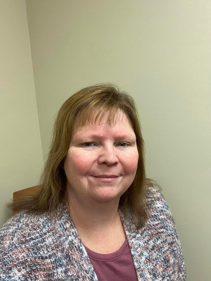 Kim Russell Shares Educational Journey with P.E.O. Sisterhood – Jasper ...